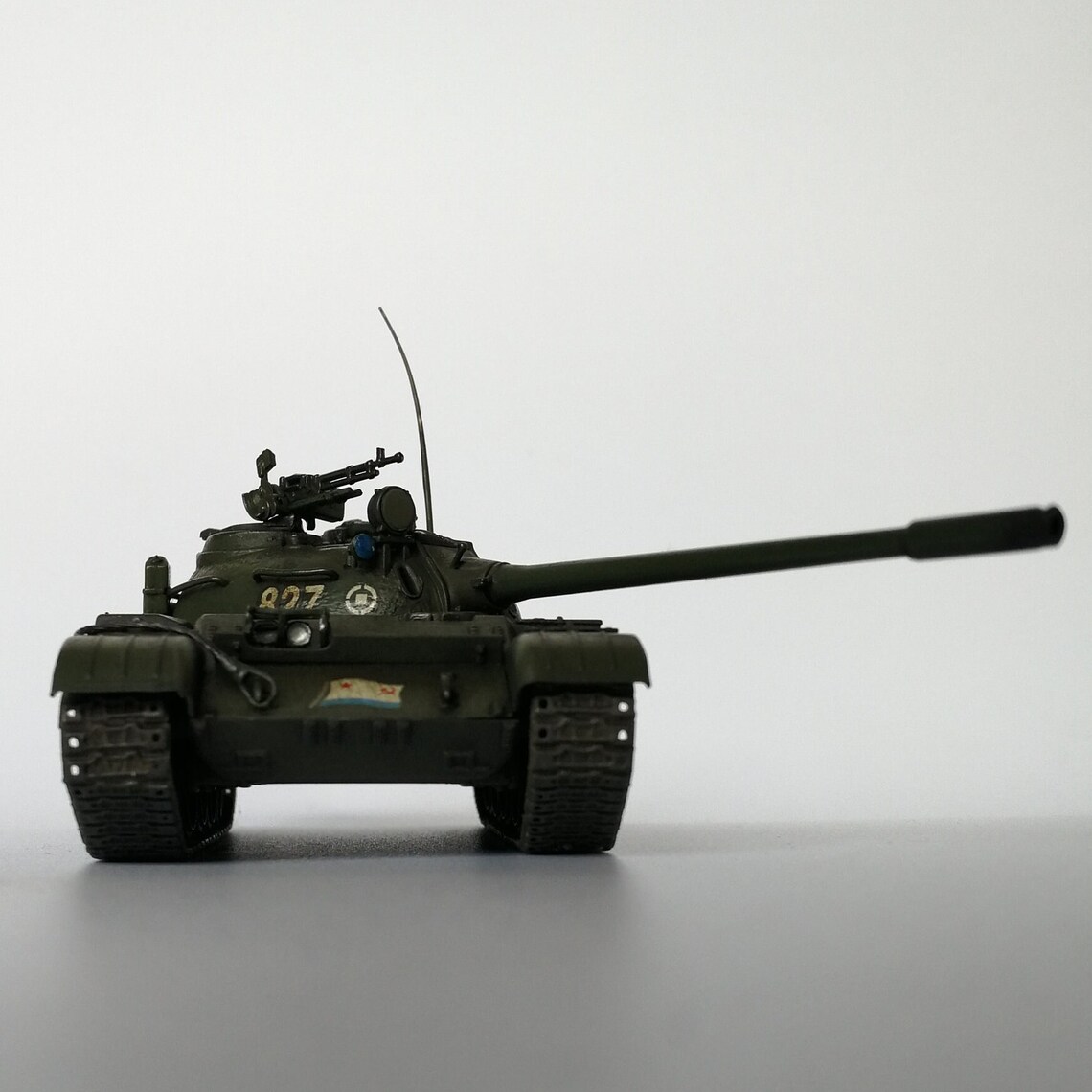 Cold War Soviet Main Battle Tank T-55A. Military Model Series 1:72 ...