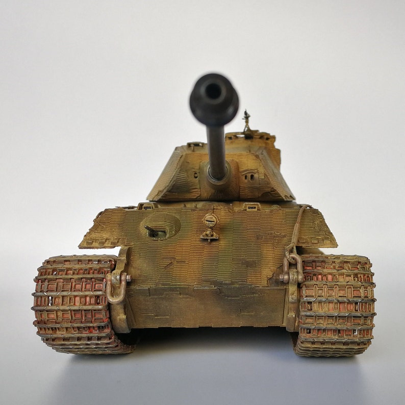 German Tank Sd.kfz.182 King Tiger porsche Turret With Zimmerit. WWII ...