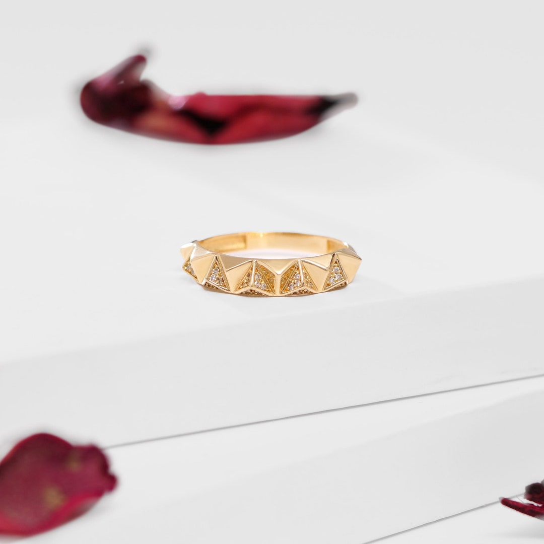 14K Solid Gold and Diamond Triangular Spike Pyramid Ring/ White, Yellow ...