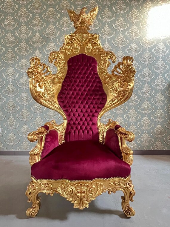 Red velvet throne store