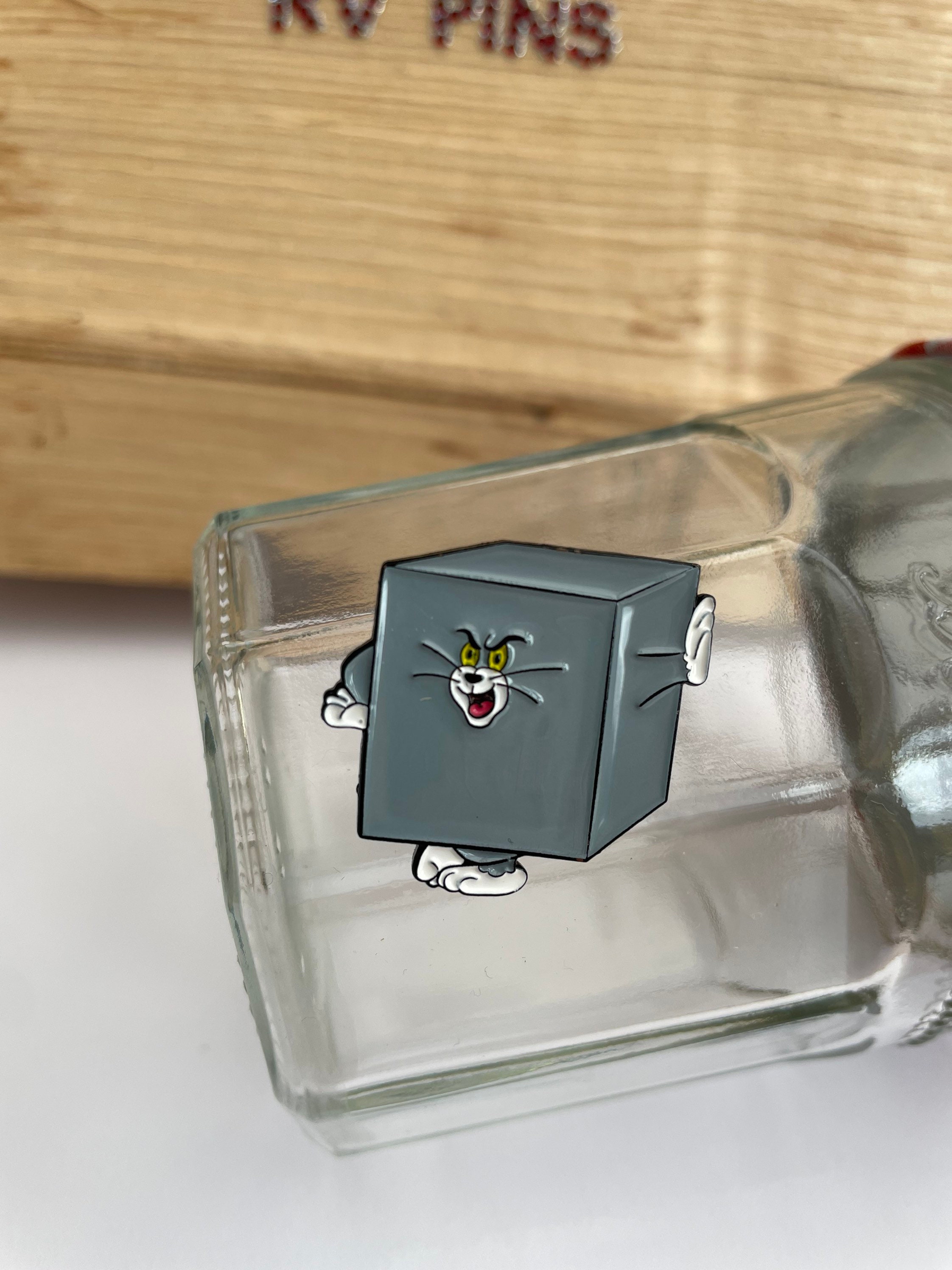 Tom and Jerry Pin Badges - Etsy