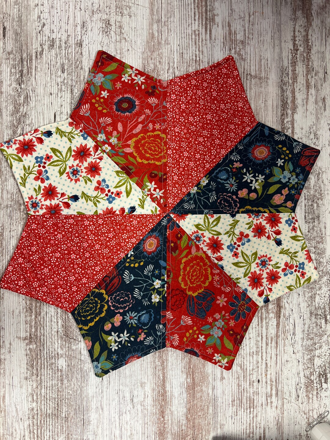 Quilted Star Table Topper - Etsy