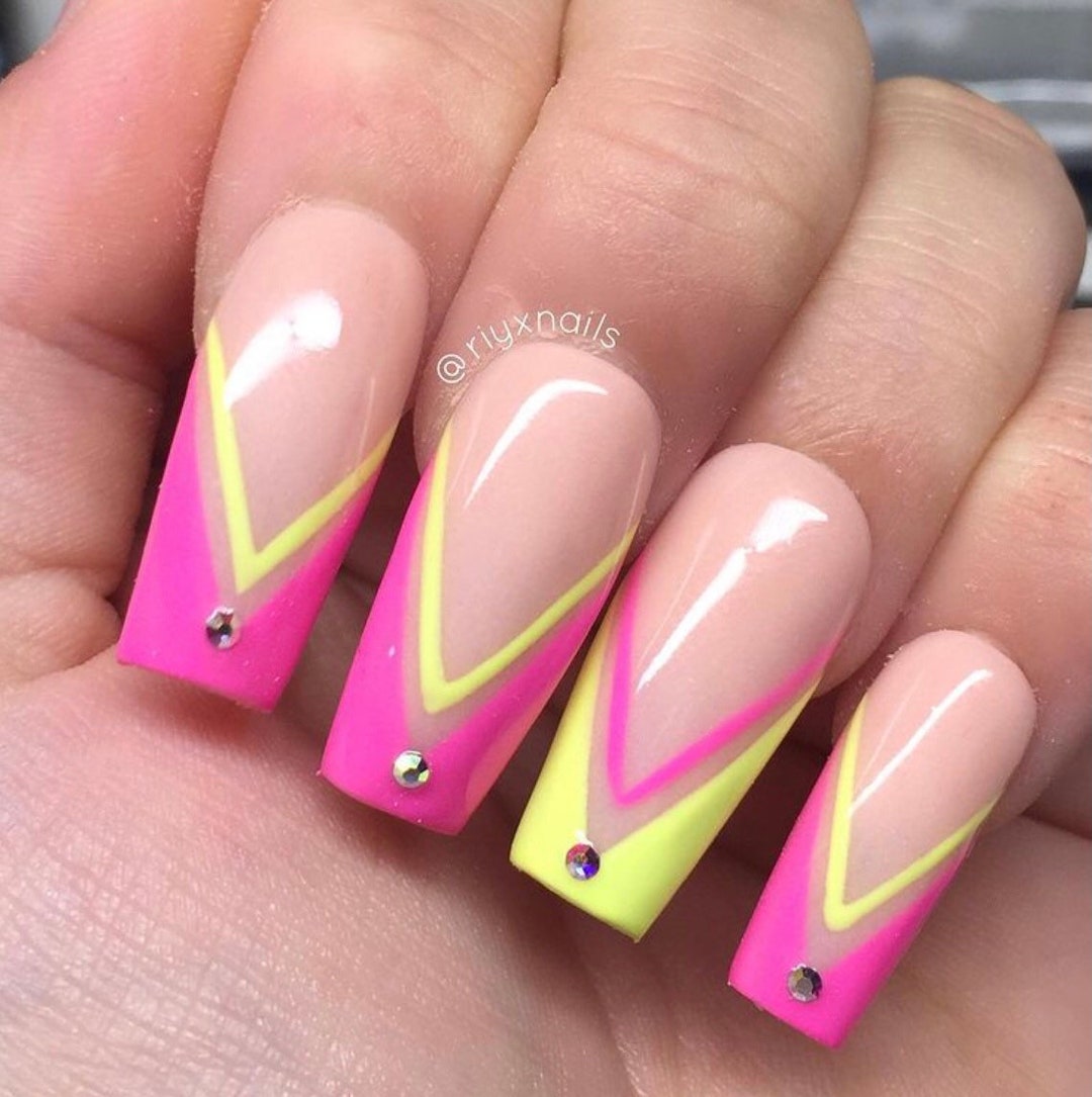 Neon V Tip Press on Nails RIYNAILS - Etsy