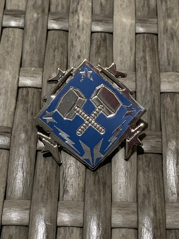 Apex Legends 4K Damage Badge Enamel Pin - Gem