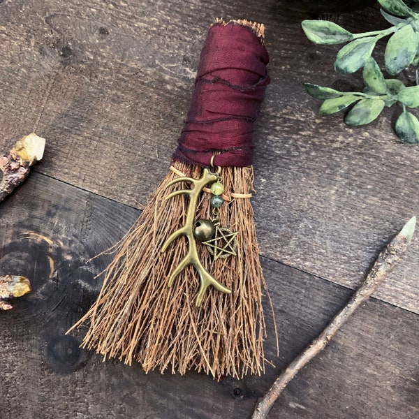 Yuletide Decor - Etsy