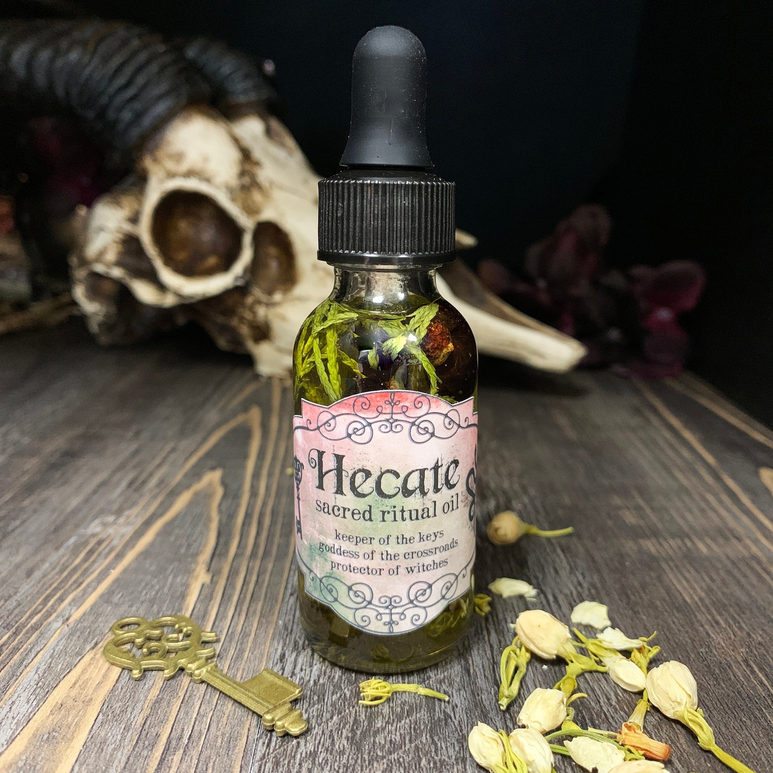 Hecate Sacred Ritual Oil Altar Oil Spellcrafting - Etsy