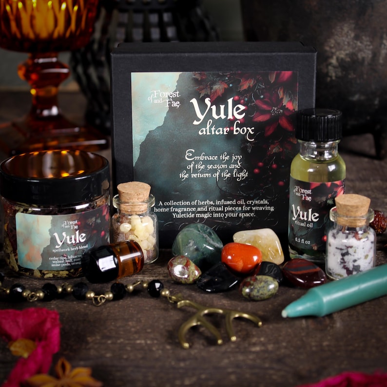 Yule Altar Box | Witchcraft Kit, Winter Solstice Ritual, Christmas ...