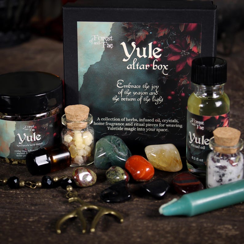 Yule Altar Box | Witchcraft Kit, Winter Solstice Ritual, Christmas ...
