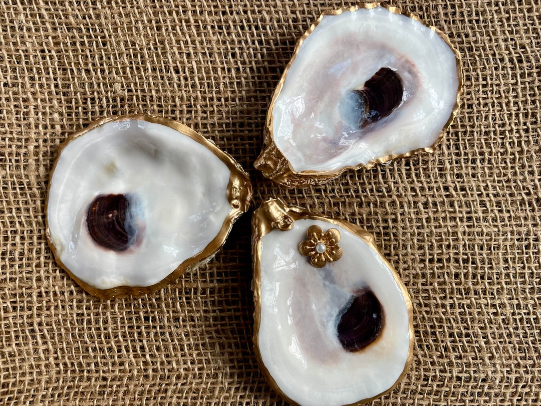 Natural Beauties - Gloss-coated and Gilded Natural Oyster Shells - Etsy