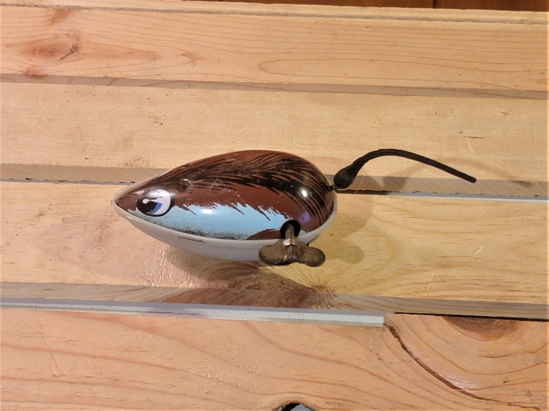 Vintage Tin Wind up Toy Mouse on Wheels Made in Hong Kong 3-1/4l Doesn ...