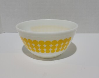 Pyrex Yellow Dot 402 1-1/2 Quart Vintage Bowl Bowls Home & Living etna ...