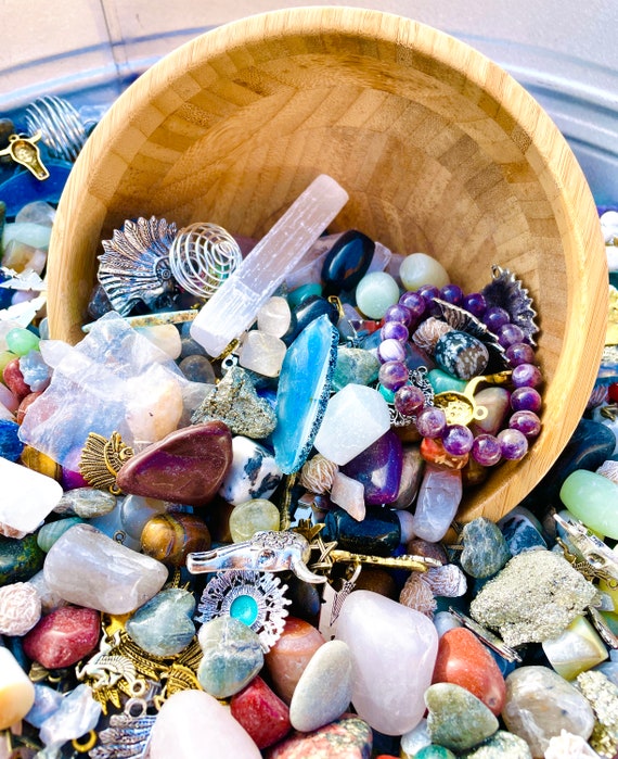 Rocks & Geodes Home Décor crystal confetti Scoop of crystals Confetti ...