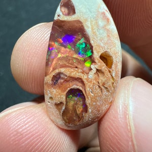 Amazing Fire Opal on Matrix With Its Beautiful Sparkles and Landscapes ...