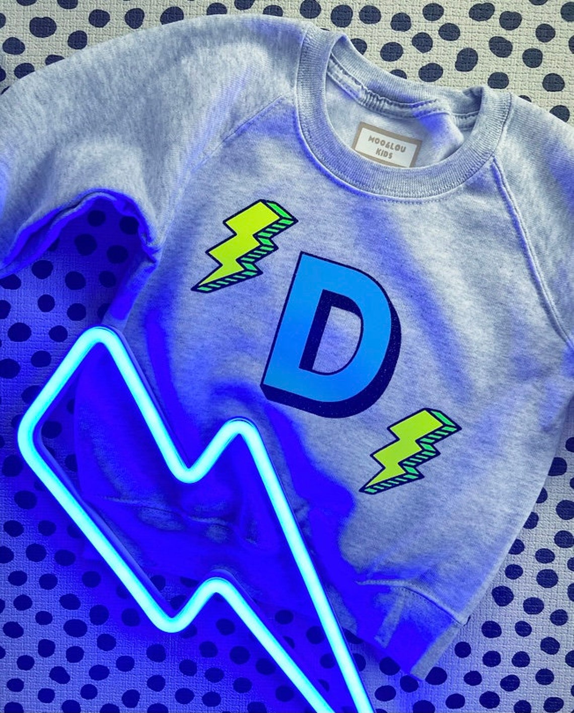 Suéter con letras personalizadas para niños azul/verde neón/amarillo ...