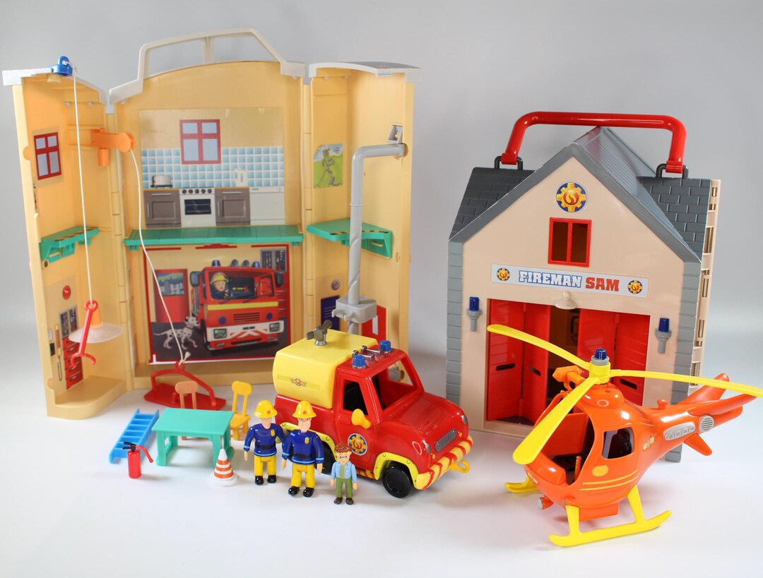 Fireman Sam Bundle Fire Rescue Centre, Vehicles, Figures Accessories ...
