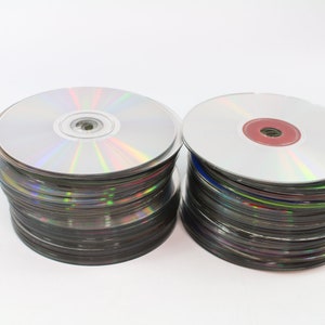 Bundle of Used/ Scratched Cds and Dvds Discs Reflectors for Crafts, Art ...