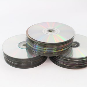 Bundle of Used/ Scratched Cds and Dvds Discs Reflectors for Crafts, Art ...