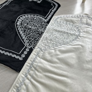 Custom 2 Prayer Mat Set With Heart, Couple Prayer Mat, Islamic Gift for ...