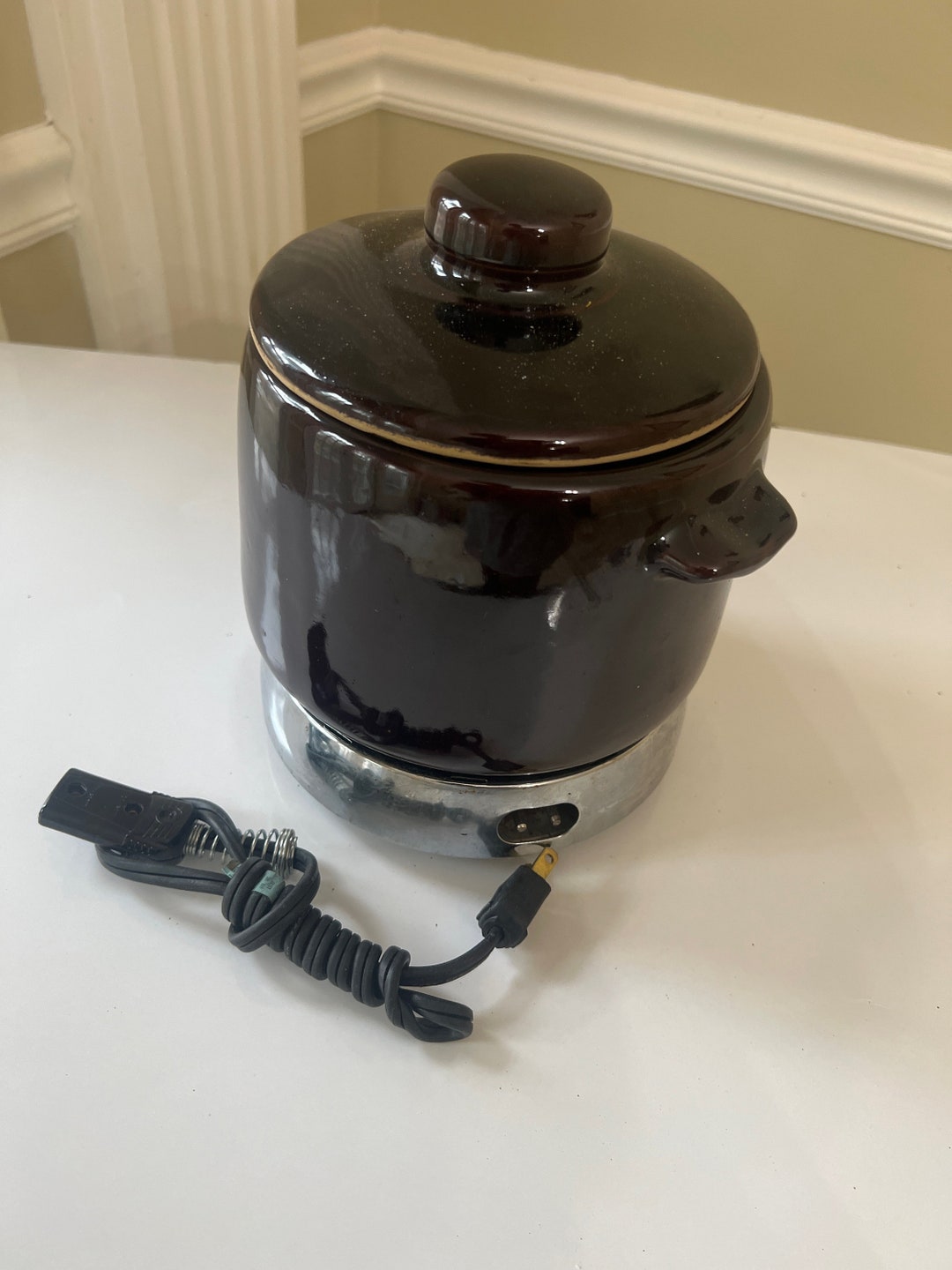 West Bend Brown Ceramic Bean Pot With Warmer, Brown Bean Pot With ...