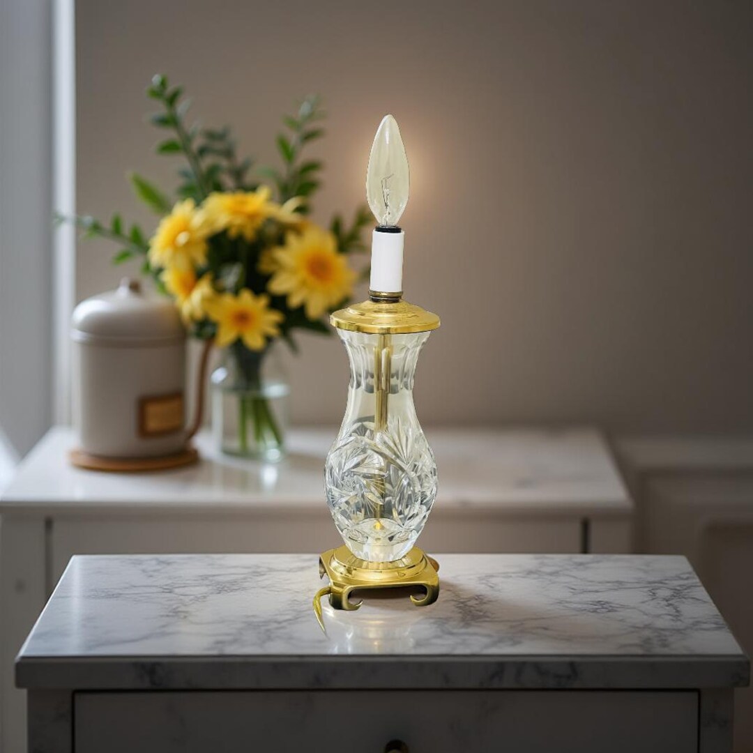 Eleanor Pinwheel Cut Crystal Lamp With a Brass Base - Etsy