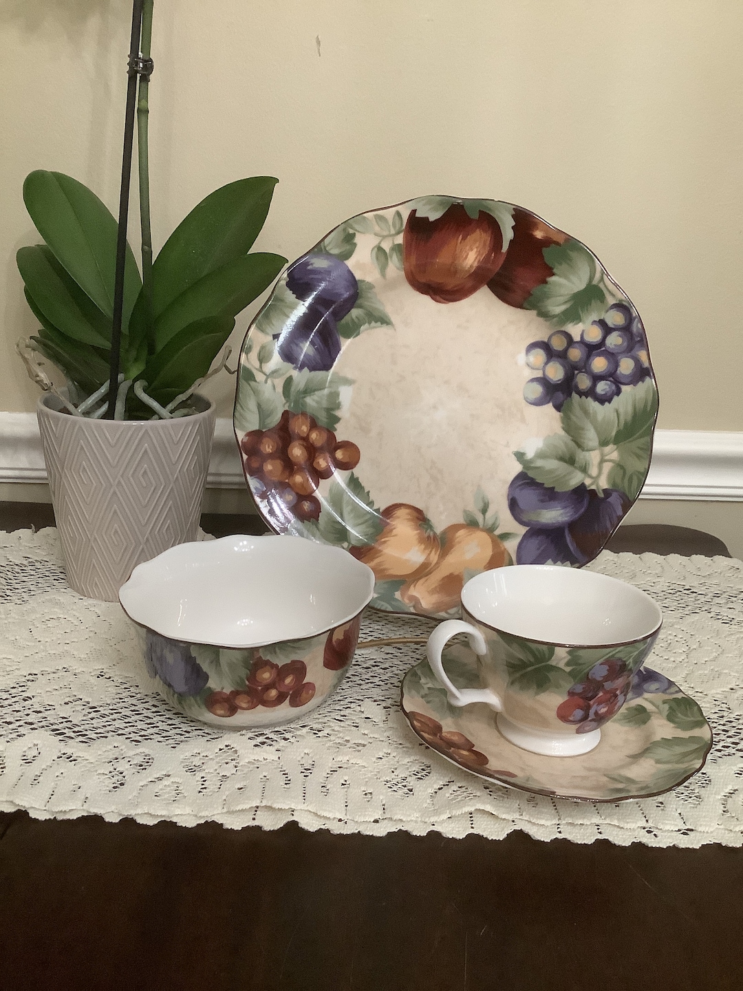 Noble Excellence Napa Valley Dinnerware: Fruit Design Plates, Bowls ...