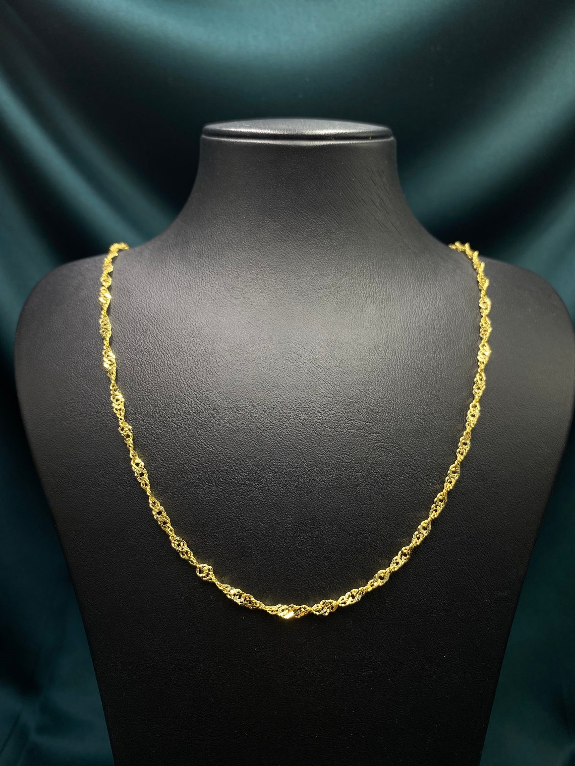 14k Solid Gold Singapore Chain Necklace 2.5mm Yellow Gold - Etsy