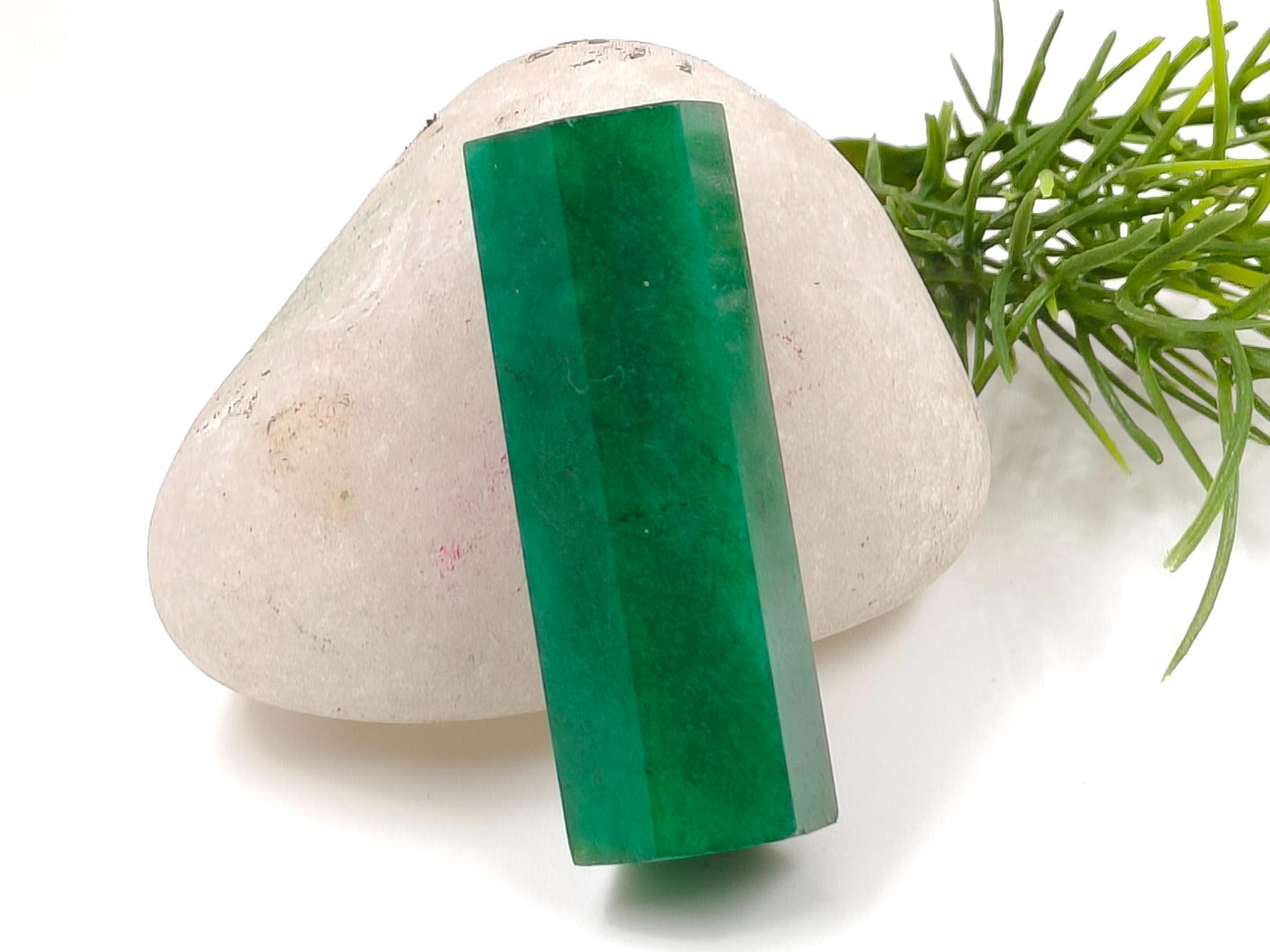 Big Size Emerald Crystal 48 Crt Raw Emerald Crystal Hexagon Shape ...