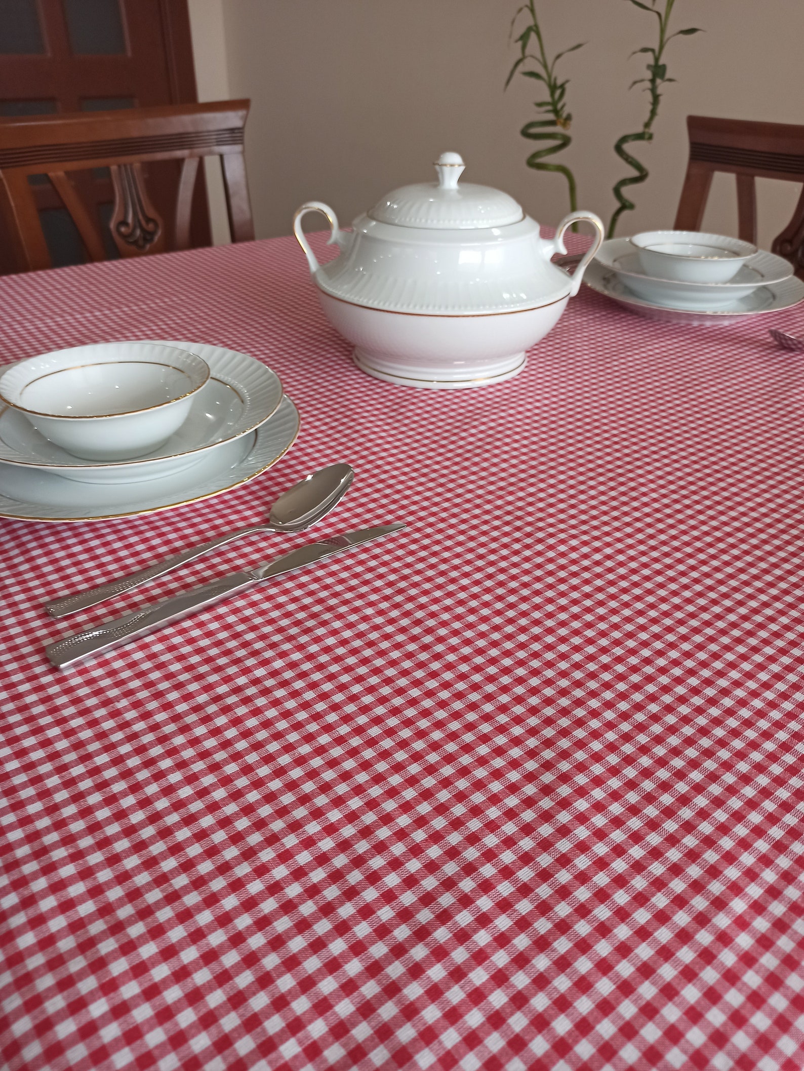 Red and White Gingham Table Cloth , Picnic Table Cloth , Kitchen Table ...
