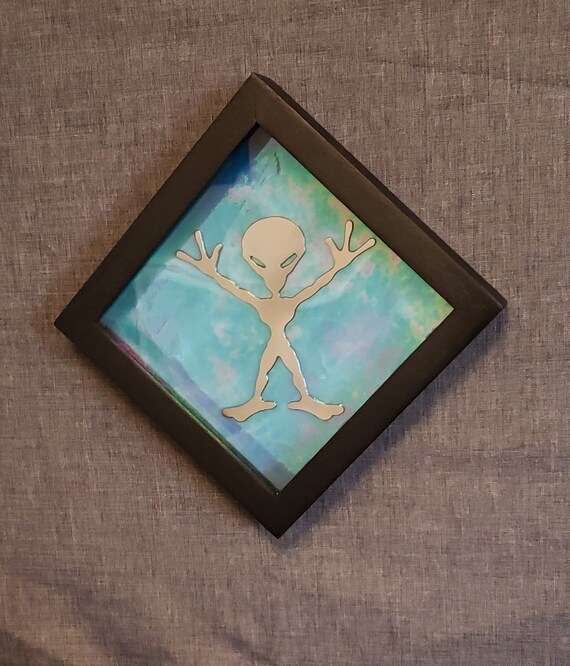 Alien Shadow Box 8x8 Wall Hanging | Etsy