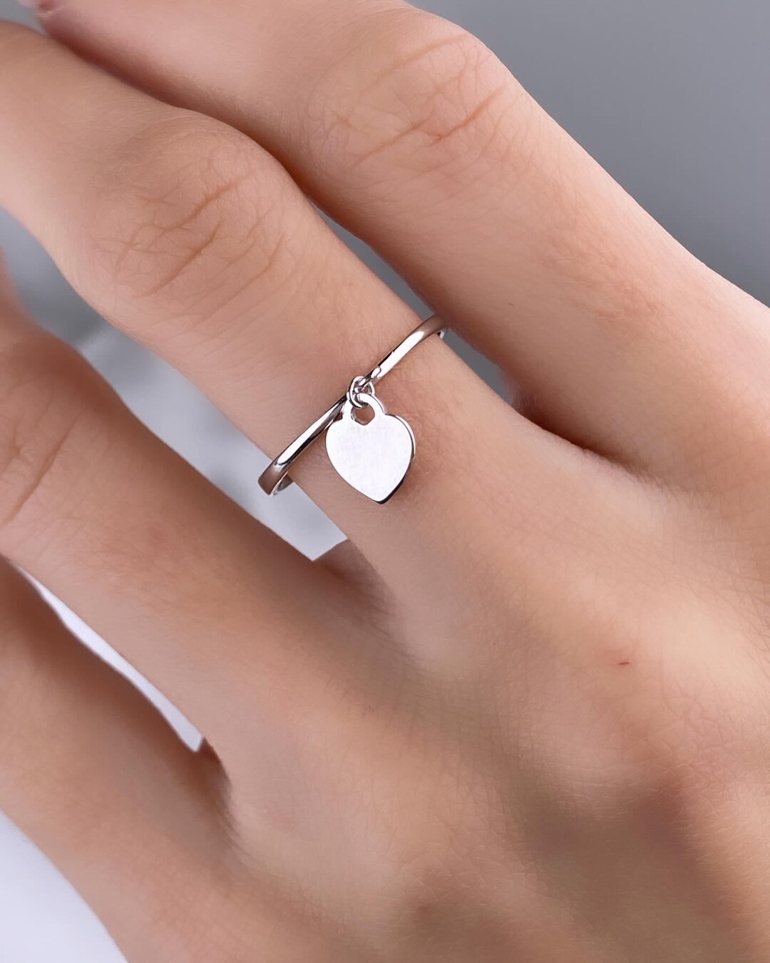 Rings With Charm, Heart Spinner Rings, Heart Charm Ring, Dainty Chain Ring, Gold Chunky Charm ...