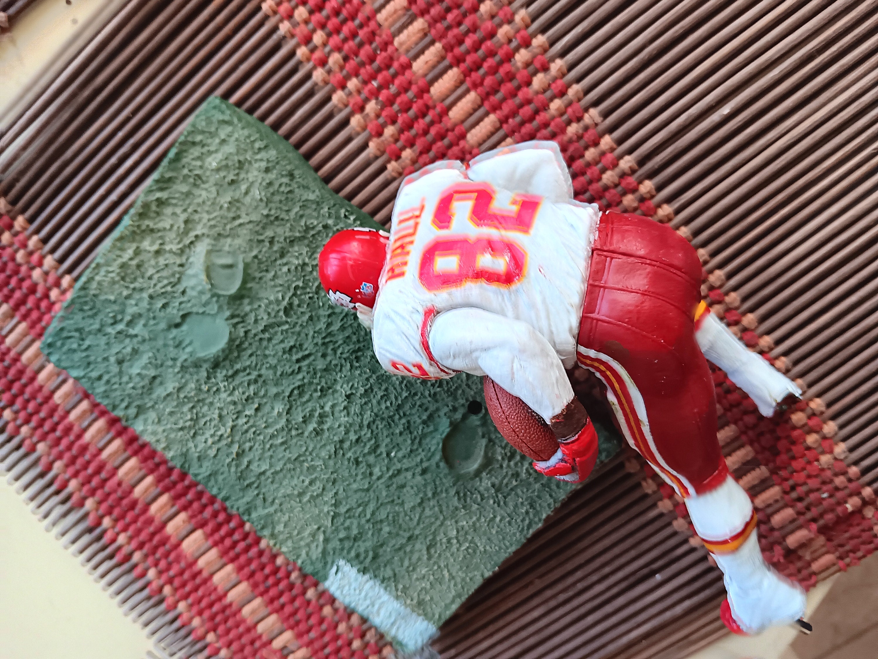 CUSTOM MCFARLANE NFL Figures chiefs: Mahomes, Allen, Montana, Okoye ...