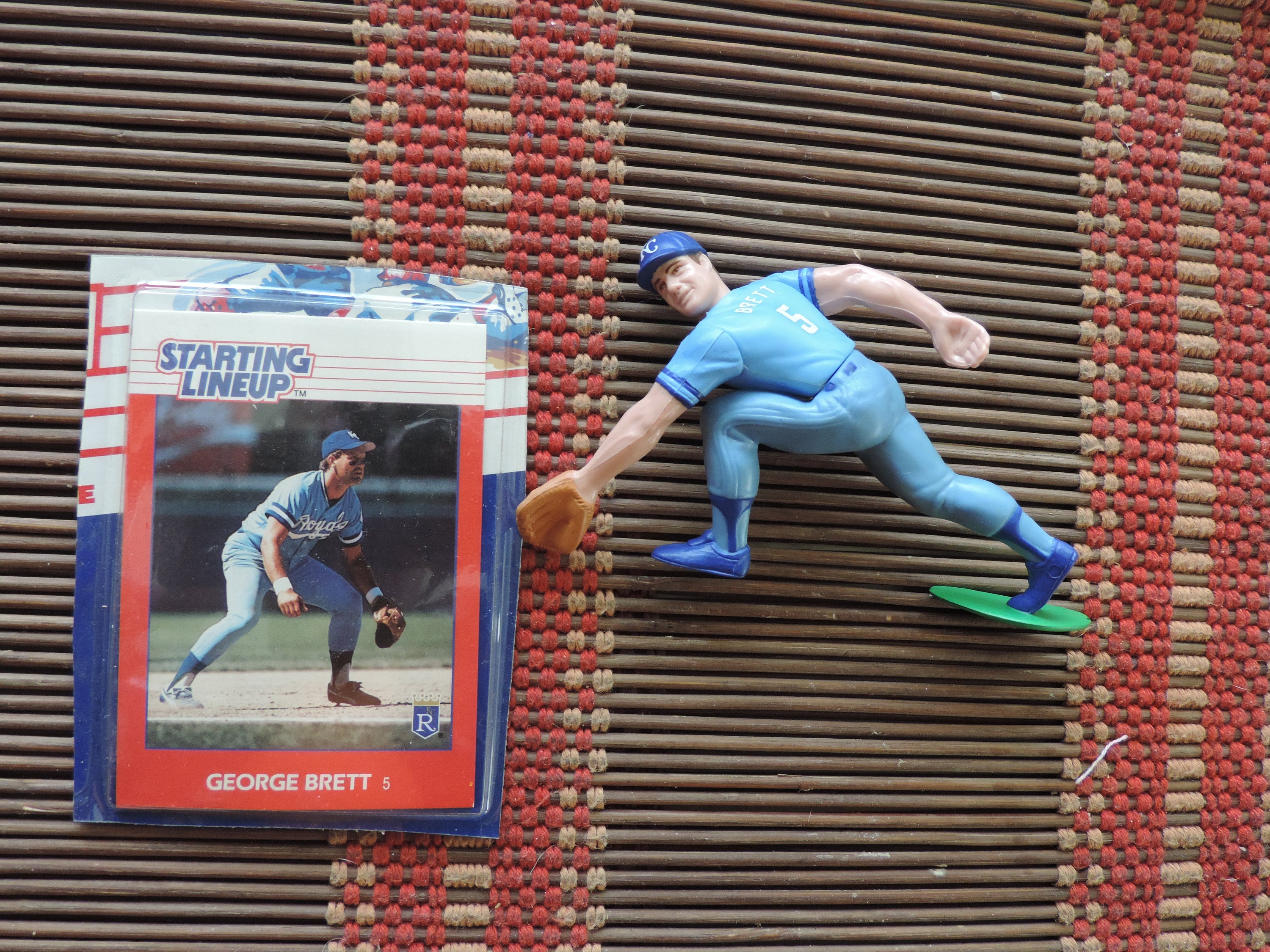 Starting Lineup, 1988 MLB Loose Figures and Player Card: Valenzuela ...