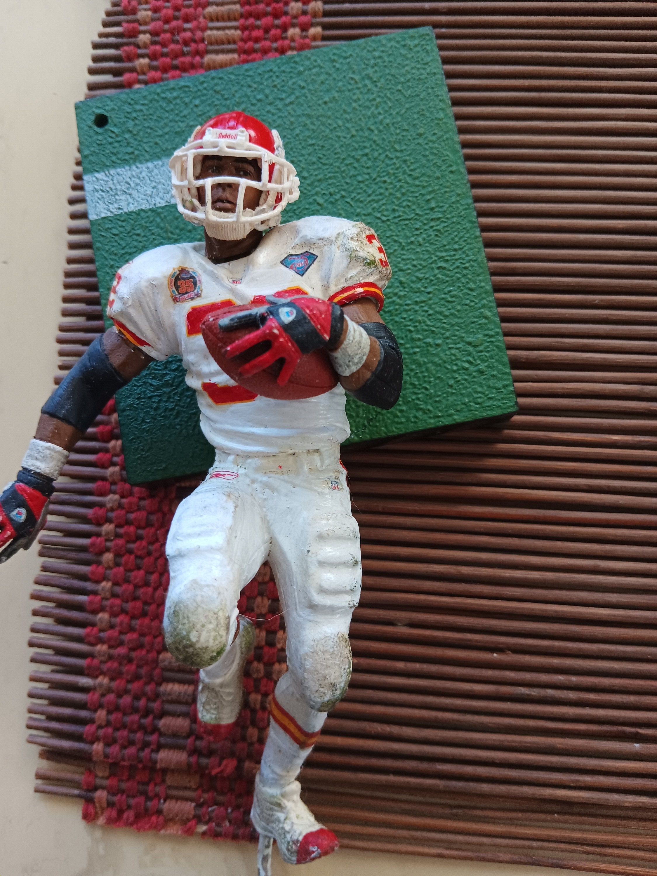 CUSTOM MCFARLANE NFL Figures (chiefs): Allen, Montana, Okoye, Thomas ...