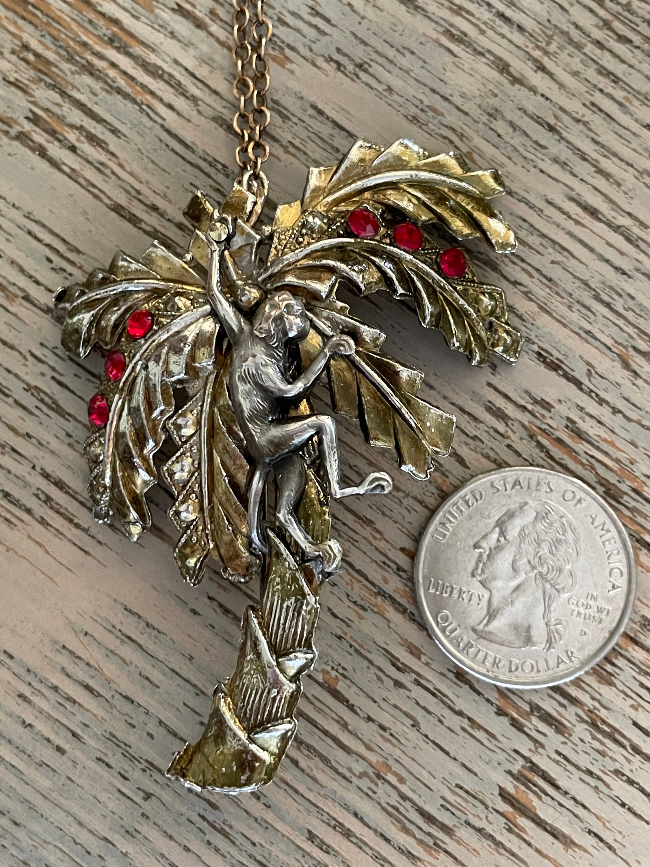 VINTAGE 1940s MONKEY in COCONUT Tree, Brooch/pendant - Etsy