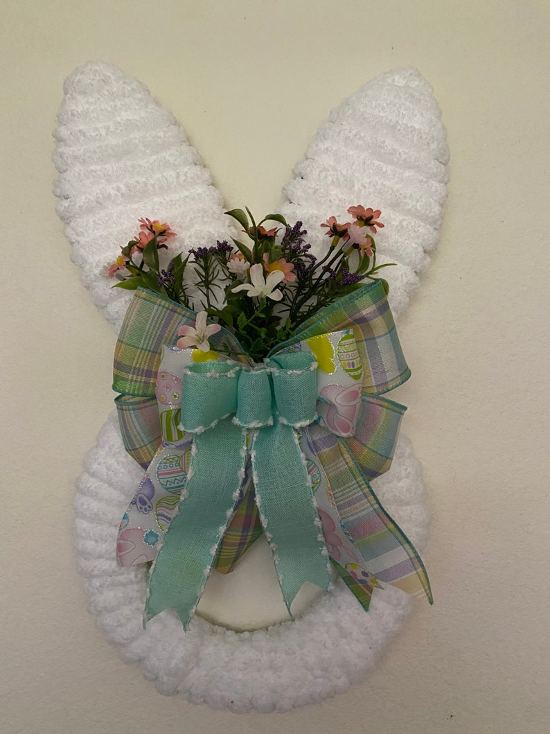 Bunny Ears Wreath Form With Chunky Yarn and Pink Bow and Pink - Etsy