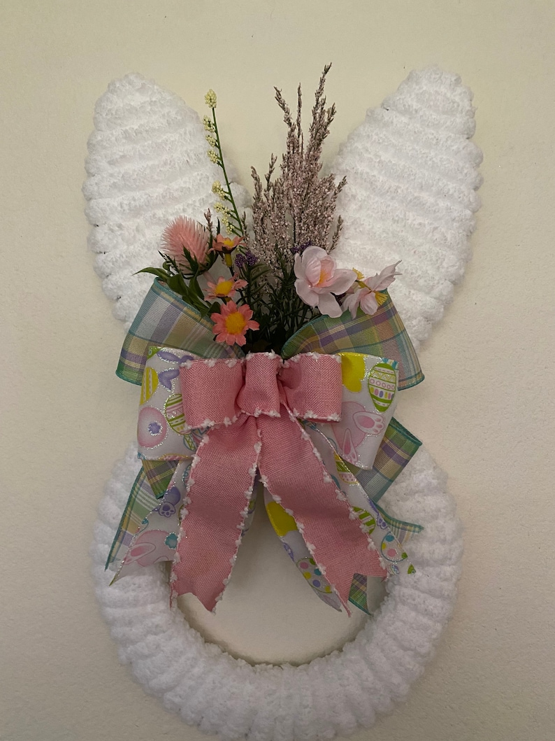 Bunny Ears Wreath Form With Chunky Yarn and Pink Bow and Pink - Etsy