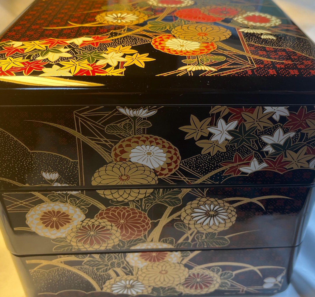 Lacquered Three-tier Osechi Box: A Touch of Japanese Tradition - Etsy