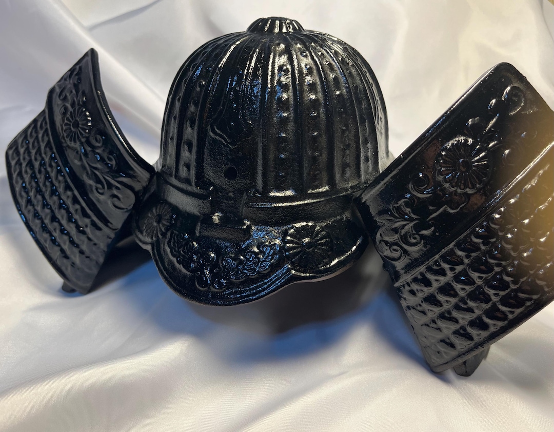 Decorative Iron Samurai Helmet Statue Approx. 33cm (W) × 22cm (D) - Etsy