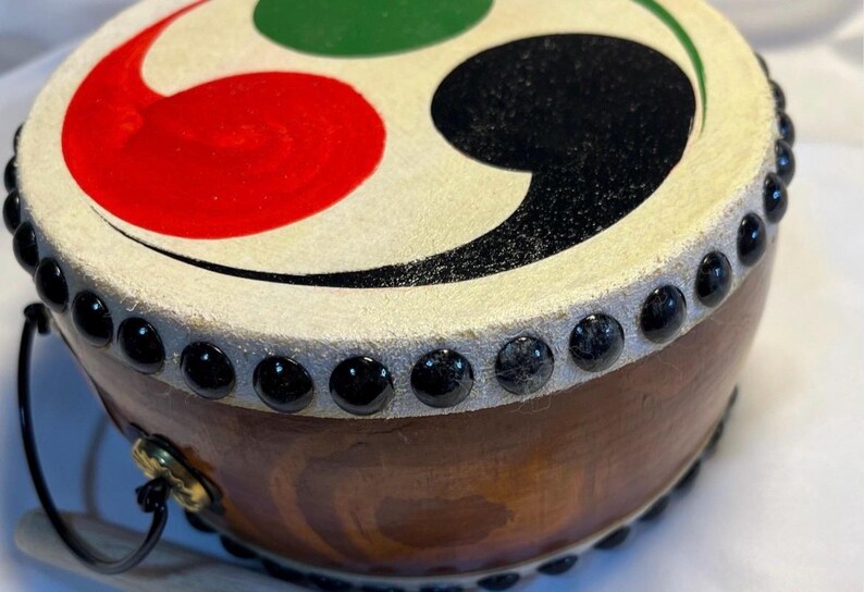 Traditional Japanese Drum tomoe Crest Designtaiko - Etsy