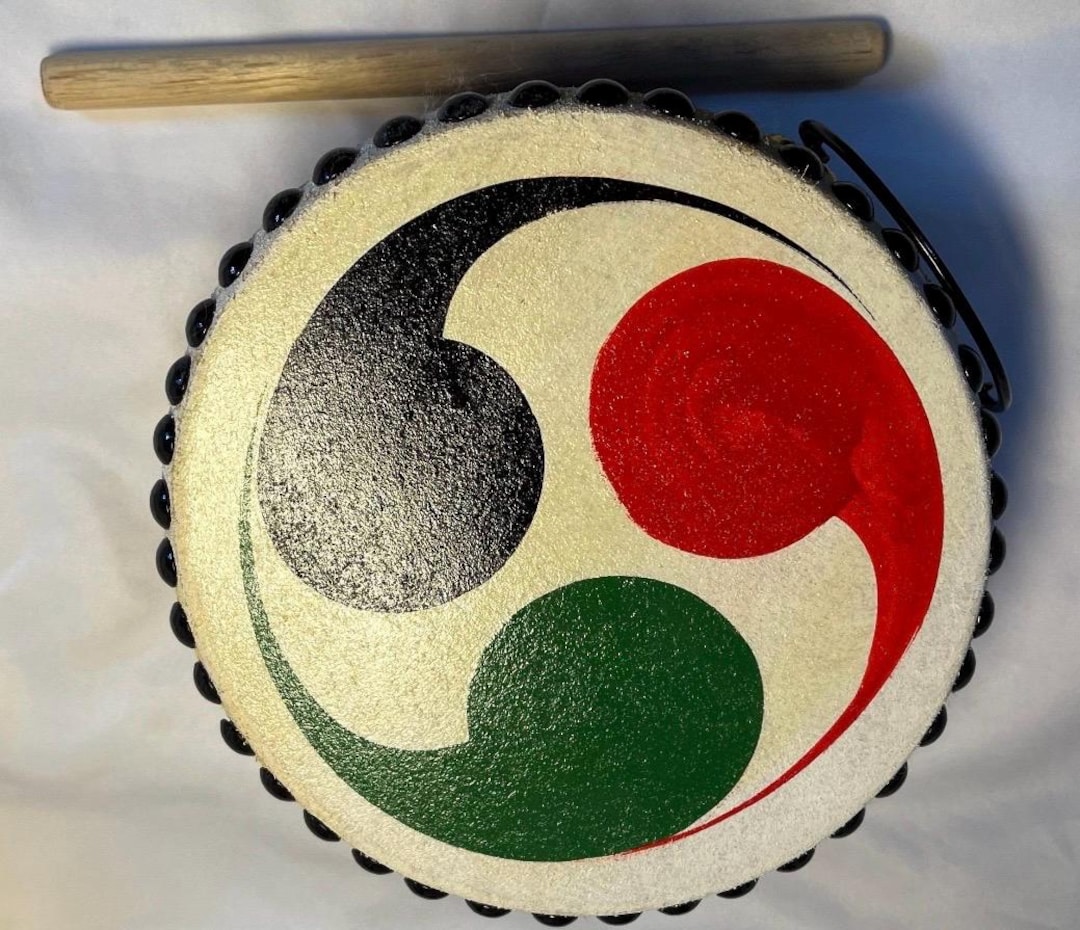 Traditional Japanese Drum tomoe Crest Designtaiko - Etsy