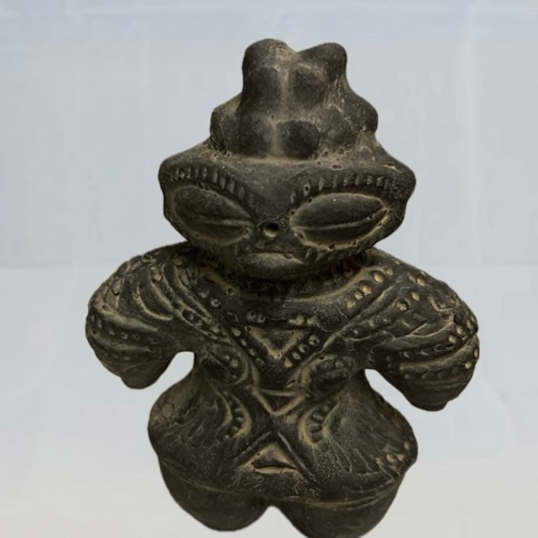 Jomon-era Figurine Statue Inspired by Women of Ancient Japan Beckoning ...