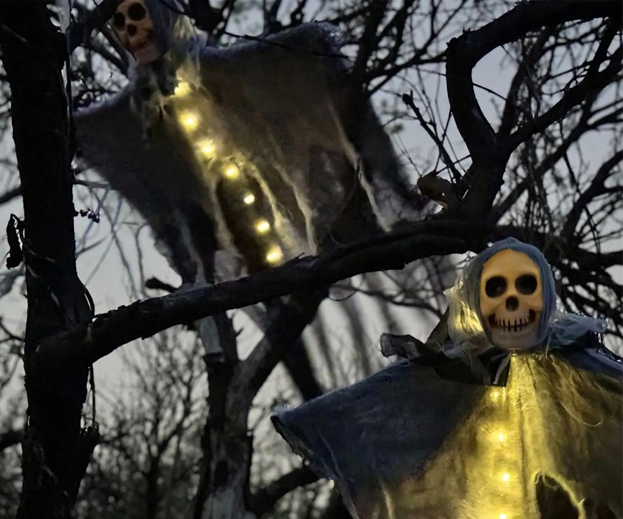 Halloween Decoration Ghost With LED Light Glow Hanging Skull Ornaments ...