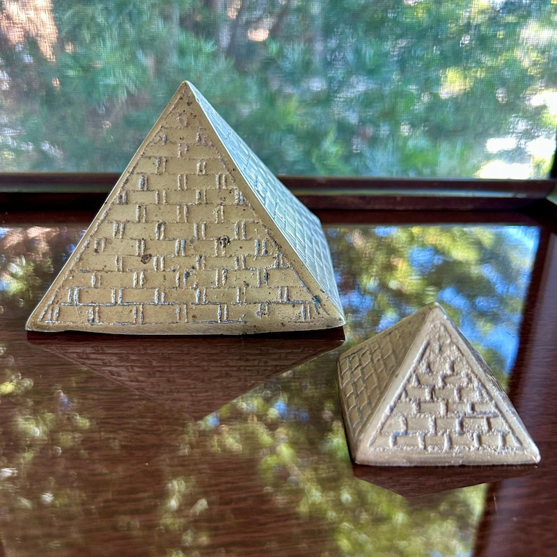 Pyramid Shelf - Etsy