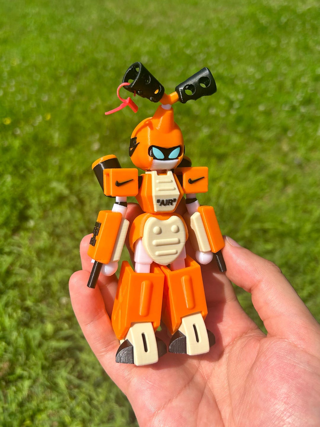 HYPEBOT Nike X off White // 3D Action Figure // Soft Touch Packaging ...