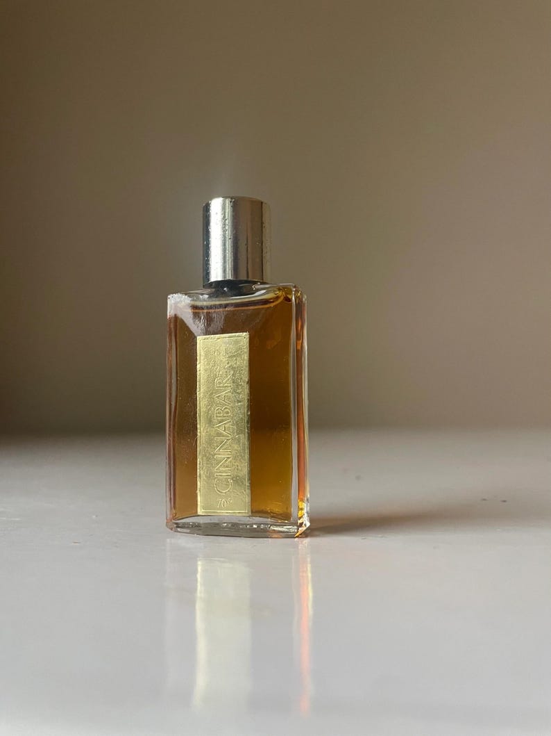 CINNABAR (1978) by Estée Lauder Vintage Parfum Purse Bottle 7.5 Ml (1/4 ...