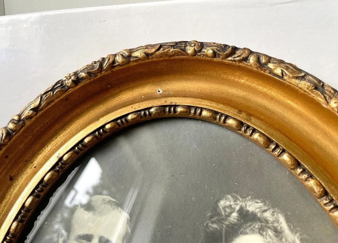 Antique Large Oval Frame Gilded Wood Measurements 34 Cm X 27.5cm Glass ...