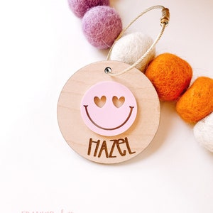 Personalized Smile Face Name Keychain, Retro 3D Acrylic Happy Face Bag ...