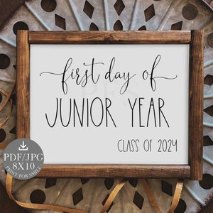 First Day of Junior Year Sign PRINTABLE - Etsy