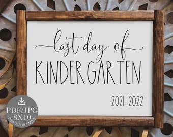 Last Day of Senior Year Sign Printable Class of 2022 School | Etsy