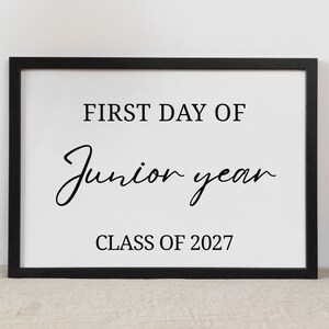 Modern First Day of Junior Year Sign PRINTABLE 11th Grade Minimalist ...